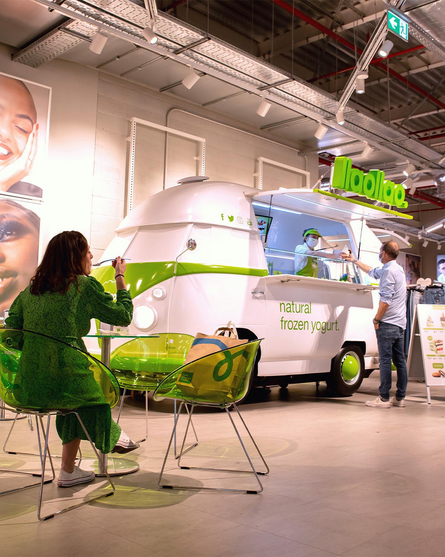 Food trucks en tiendas Primark — Street Food Magazine