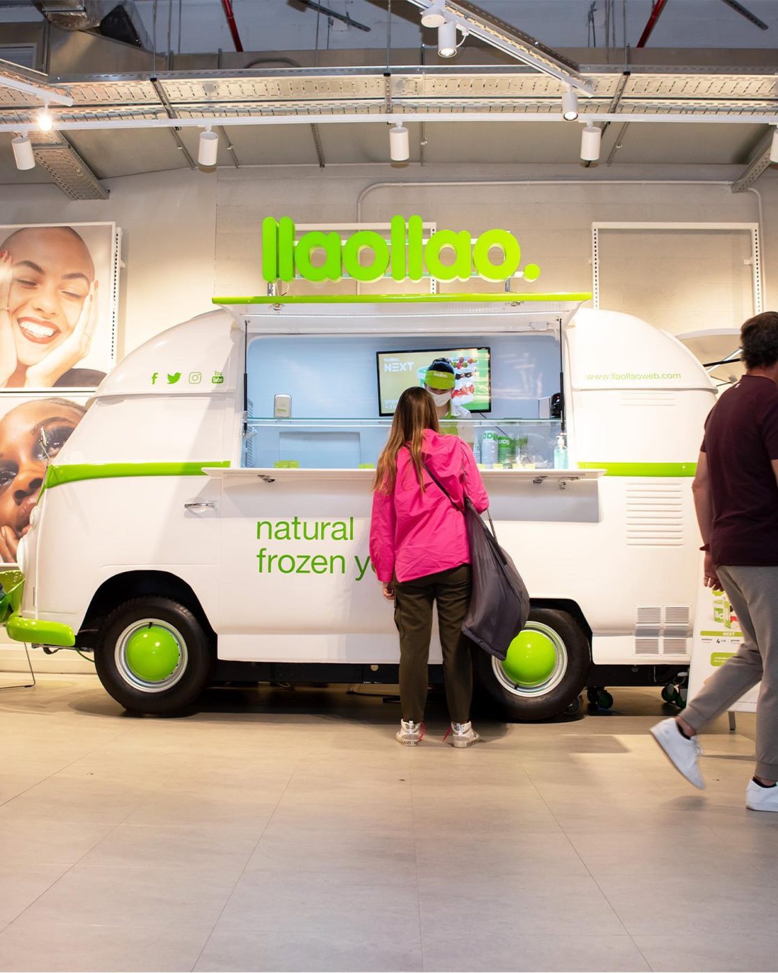 Food trucks en tiendas Primark — Street Food Magazine