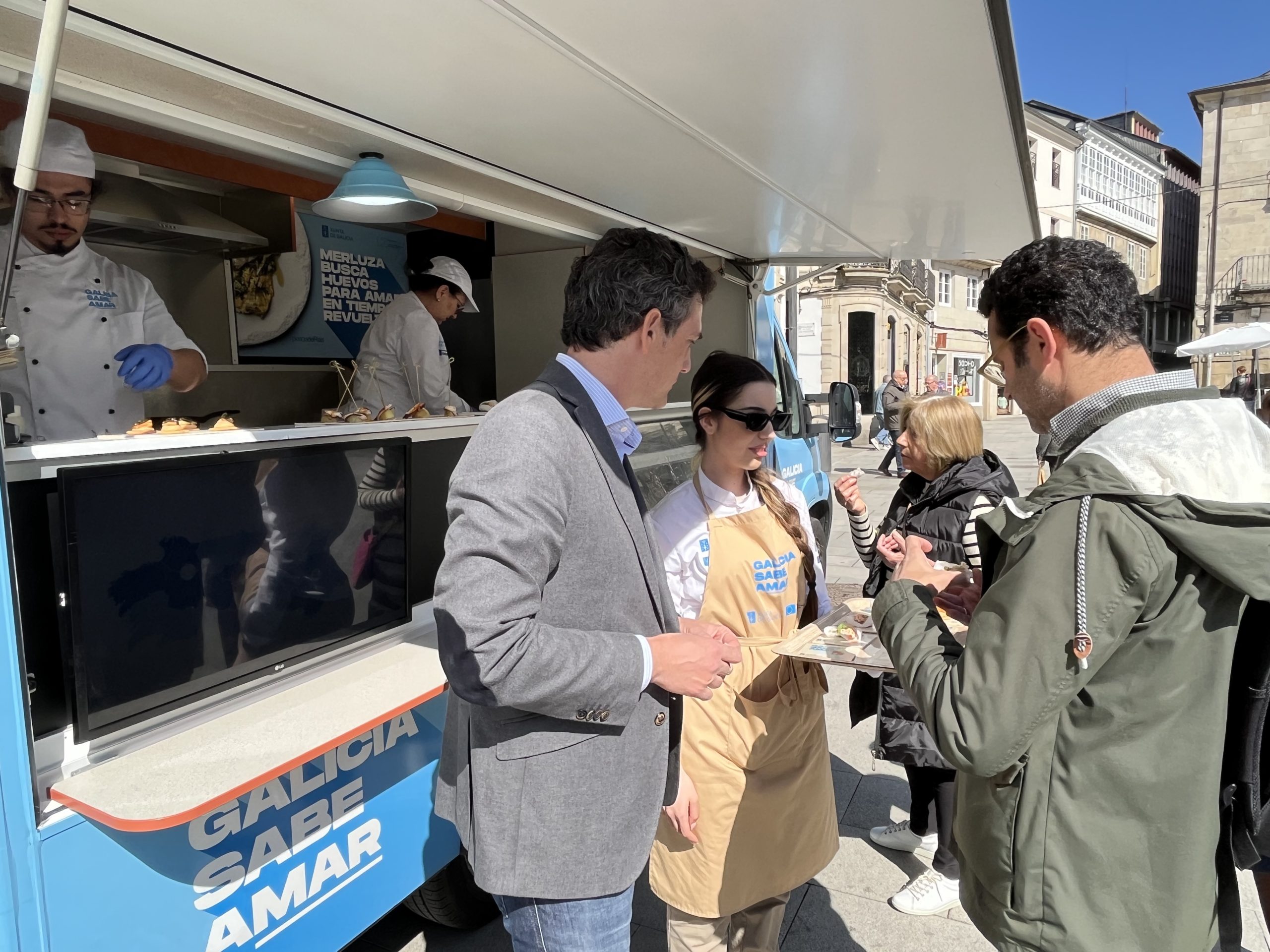 Food truck en campaña "Galicia sabe amar" — Street Food Magazine